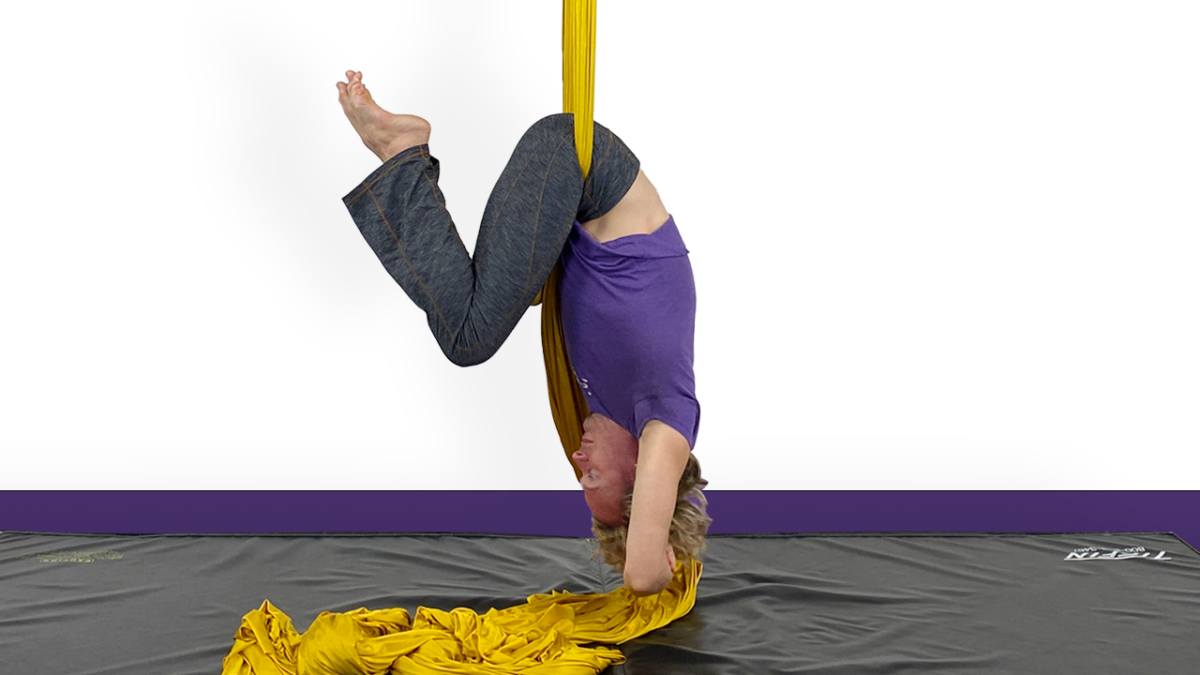 Hip Hang | Aerial Fit Online